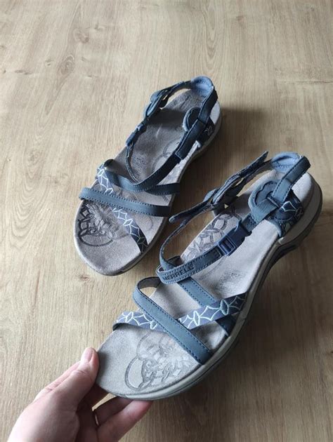 Фірмові жіночі шкіряні спортивні сандалії Merrell зша оригінал р 40 — ціна 850 грн у каталозі