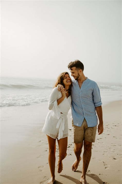 Cute Couple Photography At The Beach
