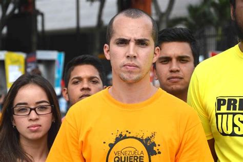 Daniel Martínez Yabrudy Mientras En Venezuela Disminuyen Las