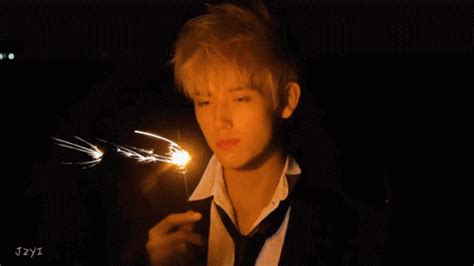 连续霸榜一周！阿瑟这次 势在必得”，爹妈都被拉出来垫背？