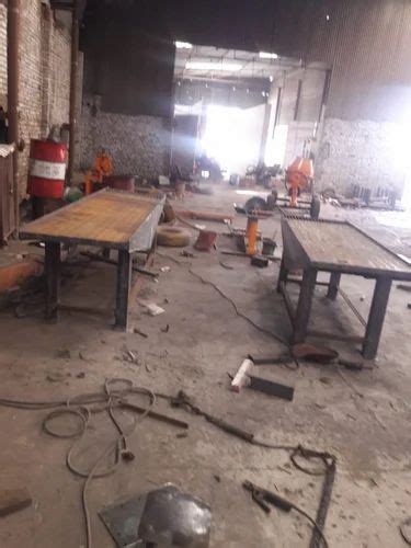 Vibratory Table For Industrial At ₹ 45000 In Kishangarh Id 2851729797055