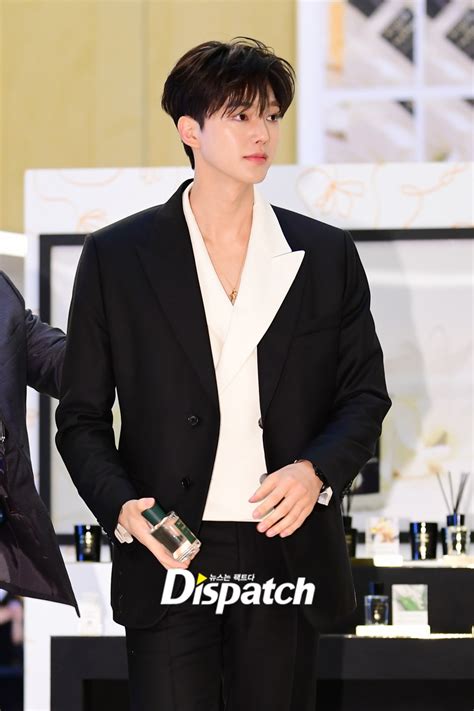 [현장포토] 비율이 비현실 송강 피지컬 천재 디스패치 뉴스는 팩트다