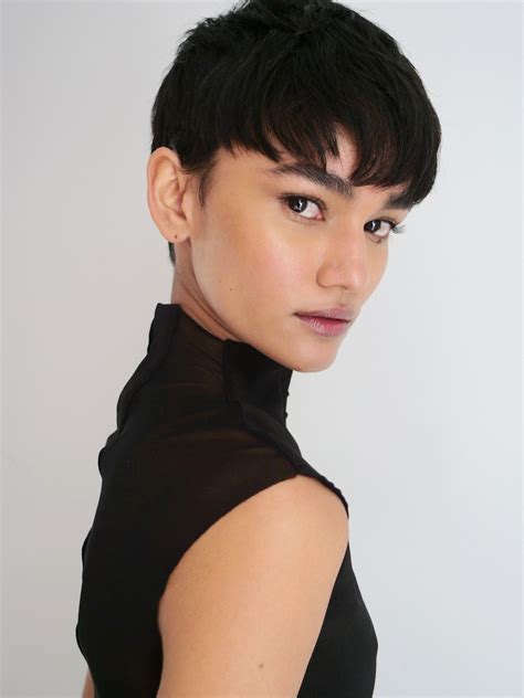 KRIS LOPES Iconic Management KRIS LOPES Iconic Management