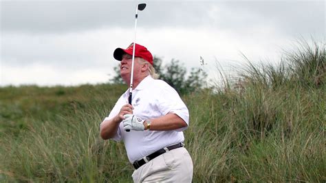 Доналд Тръмп заминава за Шотландия на визита която ще съчетае голфа и политиката най вече