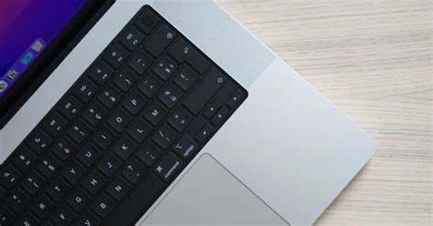 Are You Hesitating Between The Macbook Air Or The Macbook Pro Itigic