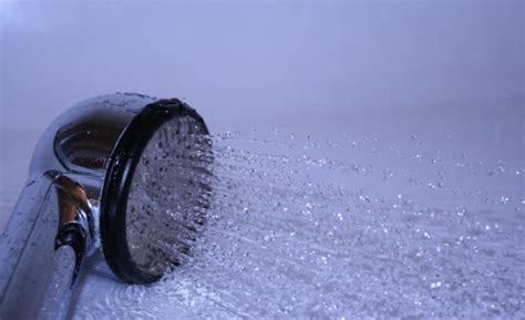 Млад мъж почина след токов удар в банята Cross Bg