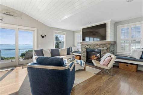 Molly Mcdonough Real Estate Agent Compass