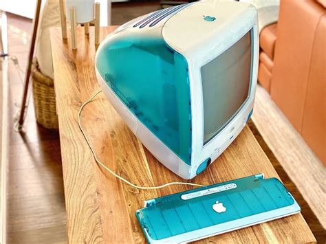 90s Apple Computer