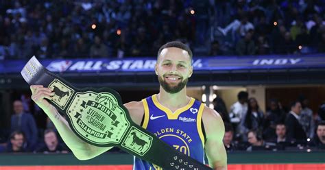 커리 최초 남녀 3점 슛 맞대결서 이오네스쿠에 3점차 신승 종합