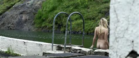 Nude Video Celebs Maika Monroe Nude Bokeh 2017