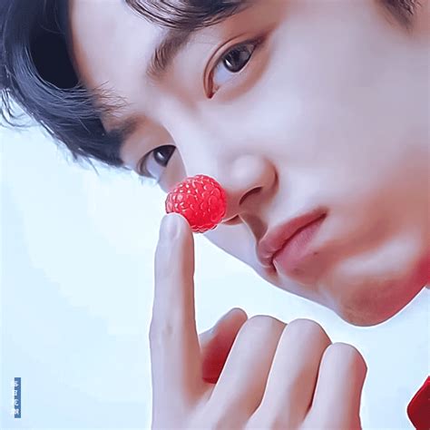 Image Chinese Boy Cute Actors Cute Bunny Untamed Amreading Boy Bands Asian Beauty