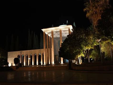 آرامگاه سعدی در کدام شهر است عکس آرامگاه سعدی در شیراز دکوول