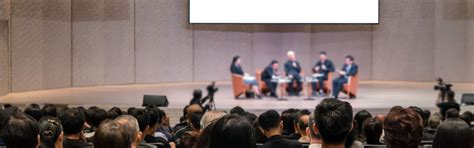 Simultaneous Interpreting Dynamics Multilingual