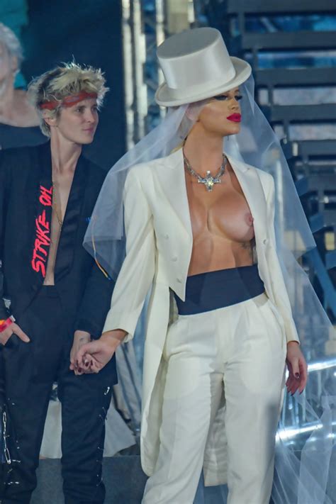 Nipple Slip Pics Pic Of 47