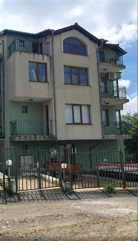 Кошарица Апартамент с 2 спални на 6 км от Слънчев бряг Тристаен апартамент 87 кв м Тухла 2015 г