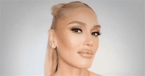 How Old Is Gwen Stefani The Voice Star Allegedly Blew 100k On Plastic Surgery To Look