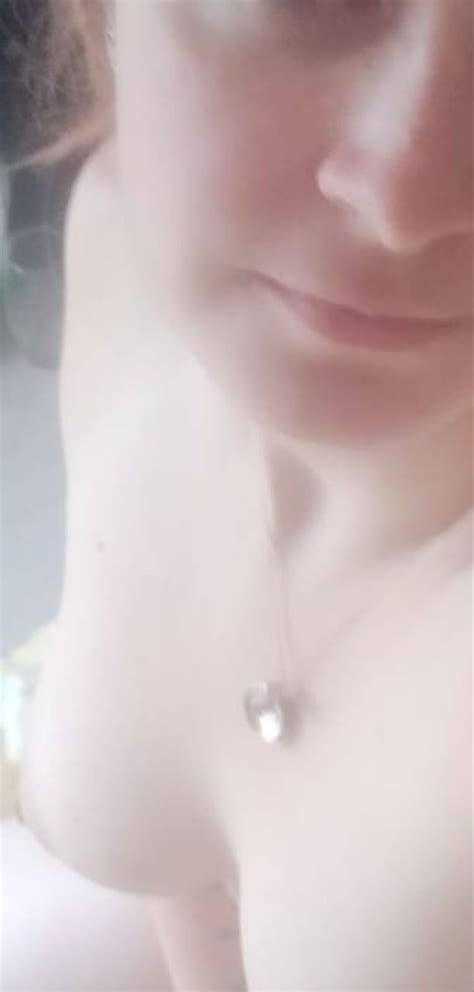 Holly Taylor Shesfreaky