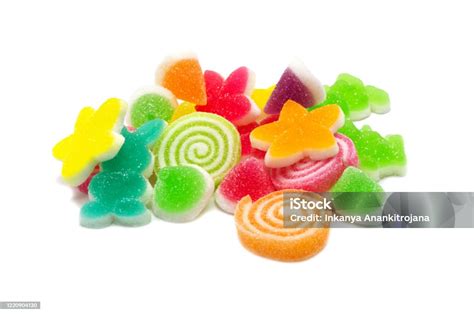 다양한 밝은 사탕 다채로운 젤라틴 젤리 과자 거미 설탕 맛 위에서 본 부드러운 잇몸 흰색 배경에 격리 0명에 대한 스톡 사진 및 기타 이미지 Istock
