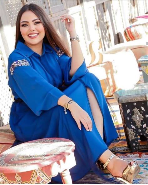 مطلقة مسلمة اريد الزواج في استراليا من انسان متفتح و ليس متشدد مع رقم