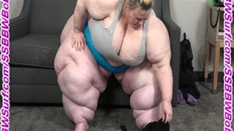 Ultimate Pear Ssbbw Bobbi Jo Westley Struggles Into Pantyhose Bbwsurf