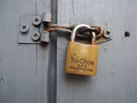 Woman Puts A Lock On Her Home Office Because Of Her Husbands Constant Interrupting Later