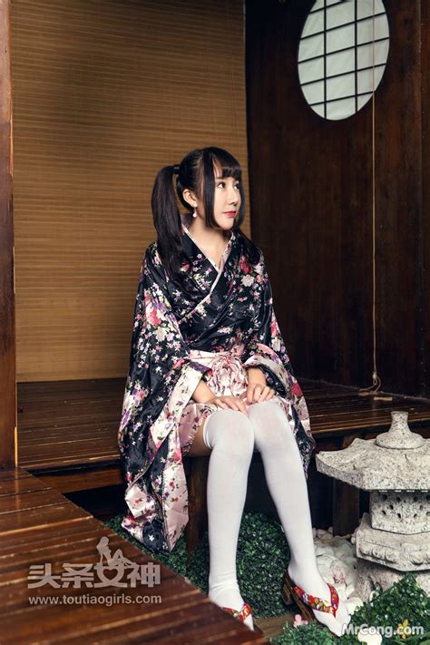 Toutiao 2017 06 28 Models Fei Er 菲儿 And Xiao Xiao 笑笑 26 Photos Page 2