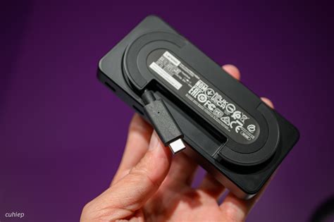 CES24 Trên tay Lenovo USB C Dual Display Travel Dock Thiết kế thông minh hoàn thiện cao cấp