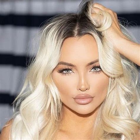 Lindsey Pelas Biography Height Life Story Super Stars Bio