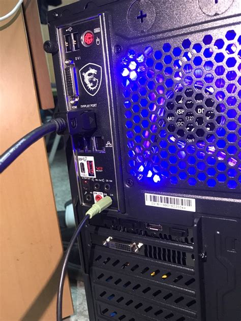 【問題】新組電腦主機接螢幕問題！ 電腦應用綜合討論 哈啦板 巴哈姆特