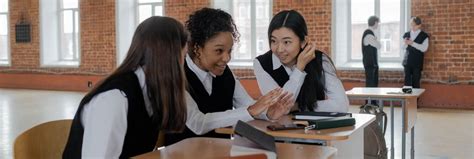 Cara Mengatasi Siswa Mengobrol Di Kelas