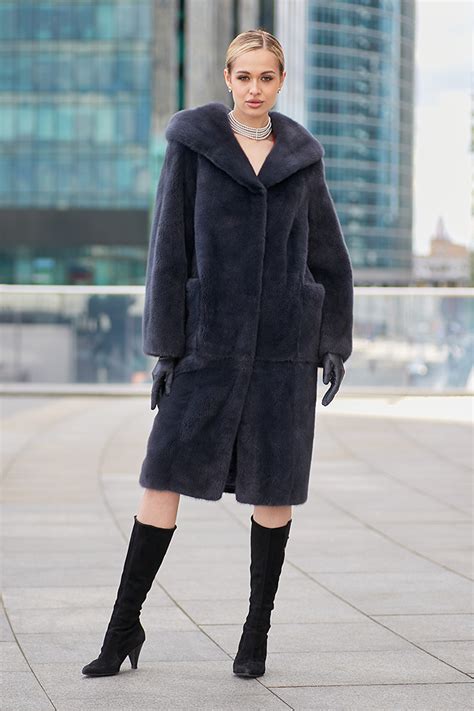 Шуба норковая Оксана Графит с капюшоном Кировская Меховая фабрика