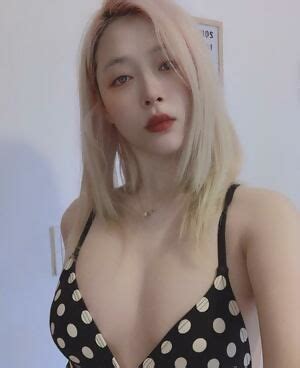 Sulli Swimsuit Reddit NSFW