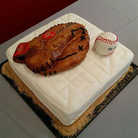 Baseball And Glove Grooms Cake Grooms Cake Grooms Cake Tables