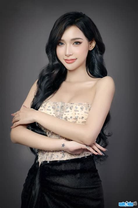 Photo Model Mym Tran Profile Age Email Phone And Zodiac Sign