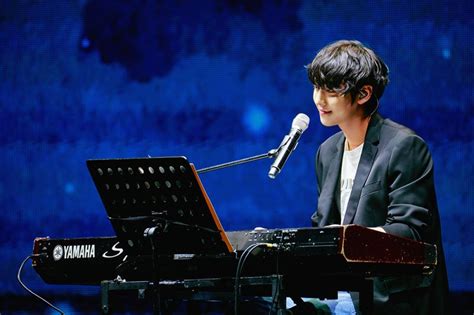 안효섭 공식 팬덤명은 폴짝…히어 앤드 나우 서울 공연 성료 파이낸셜뉴스