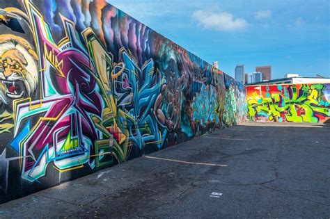 Urban Life In Los Angeles The Graffiti Wall Hdri Maps And Backplates