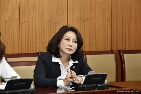 БСШУСБХ Байнгын хорооны даргыг сонгох тухай асуудлыг хэлэлцлээ