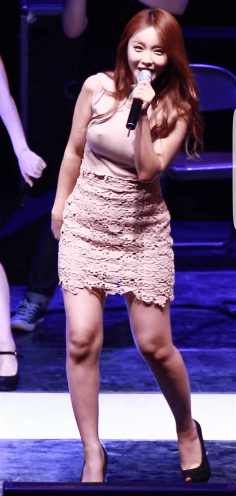 ㅎㅂ] 브라자 내려간 바떼리누나  유머 움짤 이슈 에펨코리아