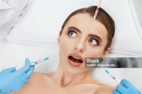 윤곽 성형 수술에 대 한 주사기 개선에 대한 스톡 사진 및 기타 이미지 개선 건강관리와 의술 마사지 Istock