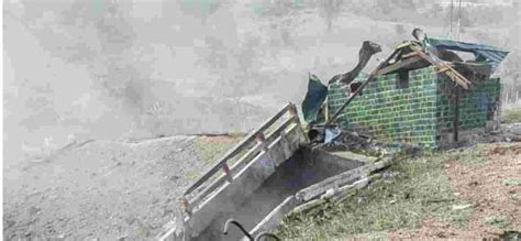 ရှမ်းမြောက်တိုက်ပွဲများတွင် လားရှိုးနှင့် သိန္နီ ကိုဆက်သွယ်ထားသောတံတားကို ဖြတ်တောက်ထားပြီး စစ