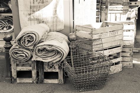 무료 이미지 목재 화이트 파리 공장 단색화 조각 낭비 철 벼룩 시장 도시 지역 행진 보조제 4489x2993 889188 무료 이미지