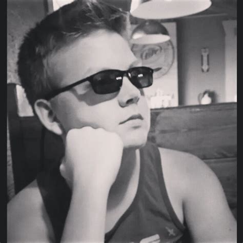 Dylan Moore Performer Fan Actor Voice Over Singer Comedian Stageagent