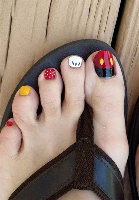 Mickey Mouse Toe Nail Designs