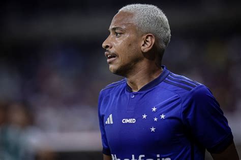 Matheus Pereira Começa Temporada Voando Pelo Cruzeiro Veja Números