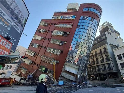 Тайваньд болсон газар хөдлөлтийн улмаас есөн хүний амь үрэгдэж 900