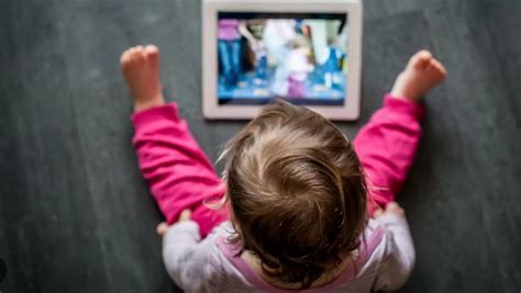 საგანგაშო კვლევა კიდევ ერთი მიზეზი რატომ უნდა შეუზღუდოთ ბავშვებს ეკრანთან დროის გატარება