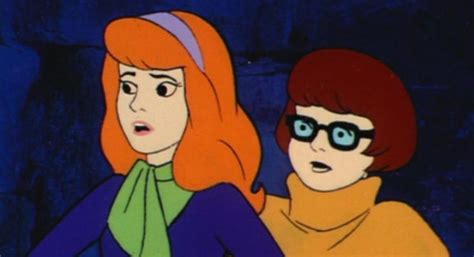 Scooby Doo Velma And Daphne Make Out