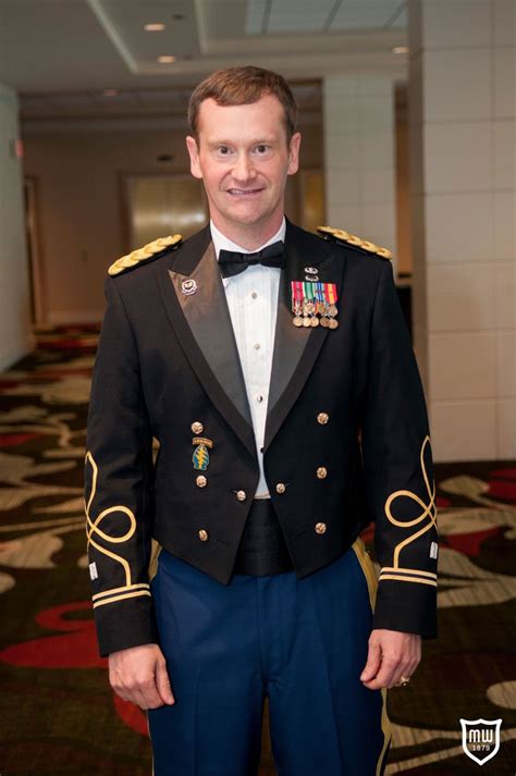 Us Army Officer Mess Dress Uniform