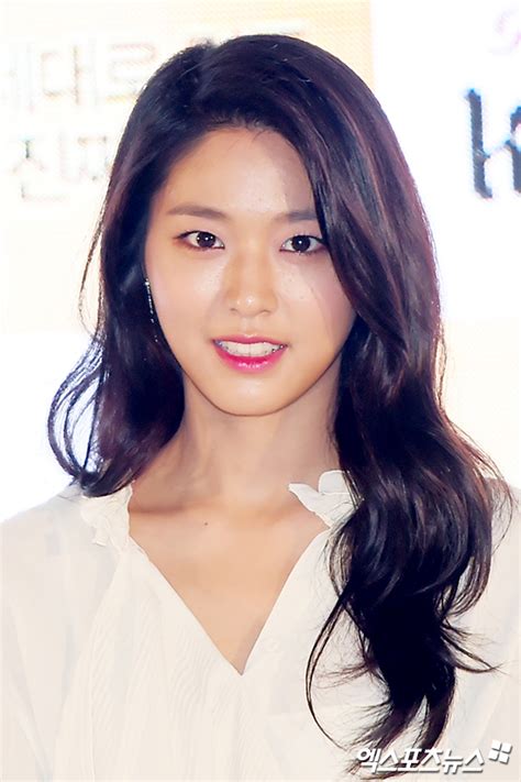 설현 매력 넘치는 고양이상 외모[포토]