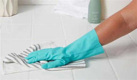 Чим відмити плитку у ванній у домашніх умовах Рекомендуємо дієві способи